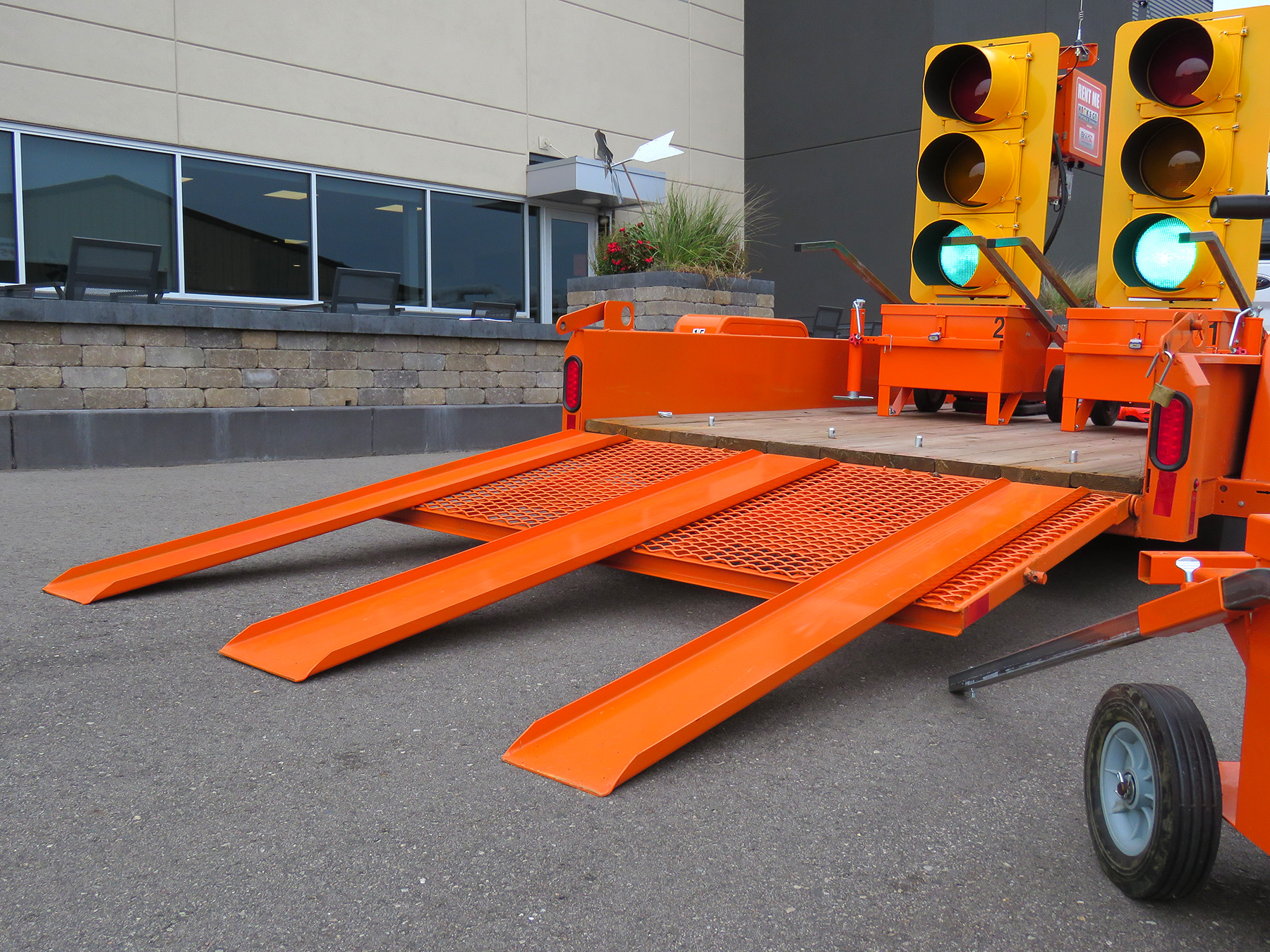Branz Technologies Taps Felling Trailers for Portable Traffic Signal ...